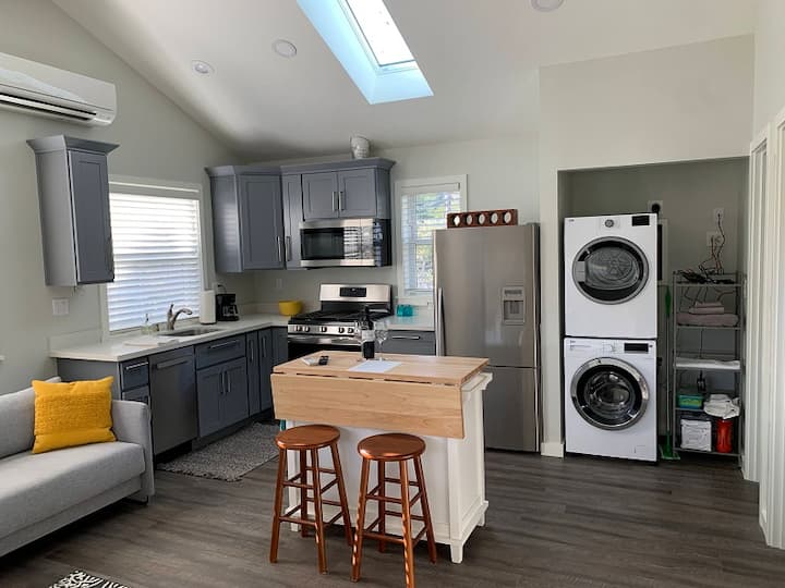 Close To Uw And Children's Hospital, 1 Bed/1 Bath - Seattle, WA