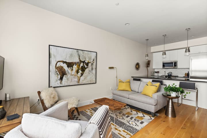 Central Bozeman Downtown Condo In 5 West Building. - Bozeman, MT