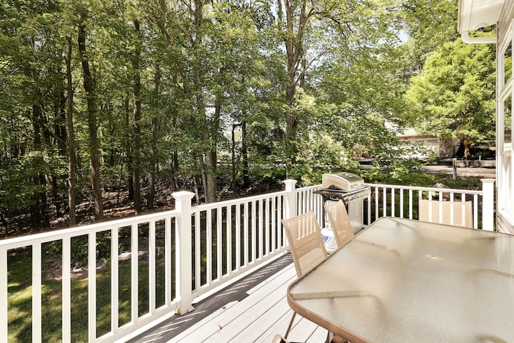 Beachwood Den | 6br | Pool Table | Bbq - Lake Harmony, PA