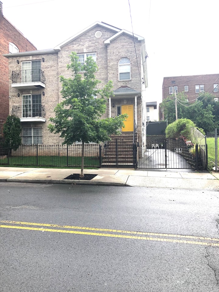 Cozy Urban Gem In Newark - Newark, NJ