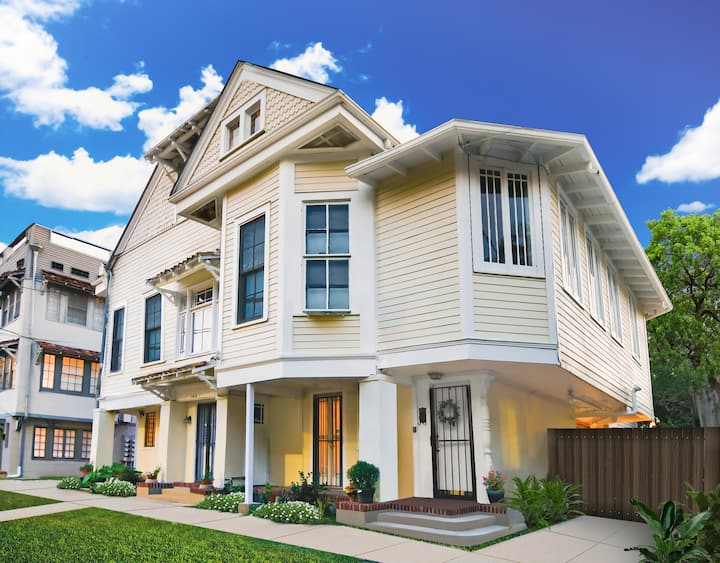 Historic Uptown Home | Walk 2 Streetcar & Magazine - New Orleans, LA