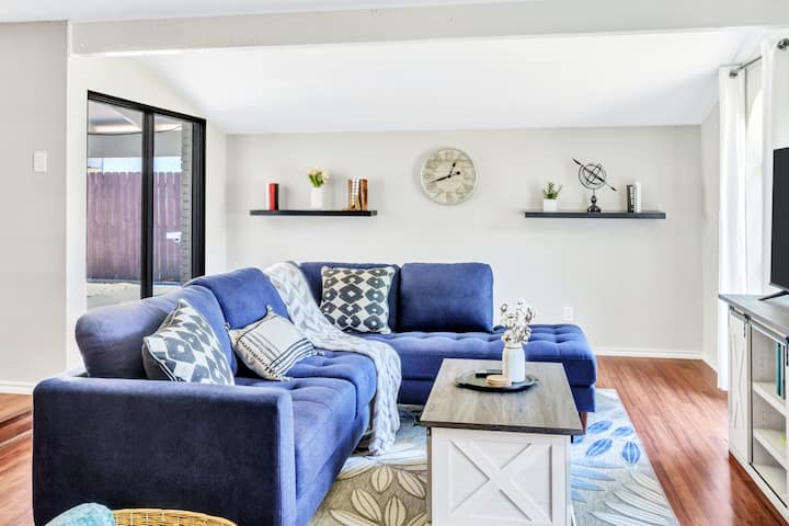 Family Oasis:pool, Spa, Game Room, Bbq, Fire Table - The Colony, TX