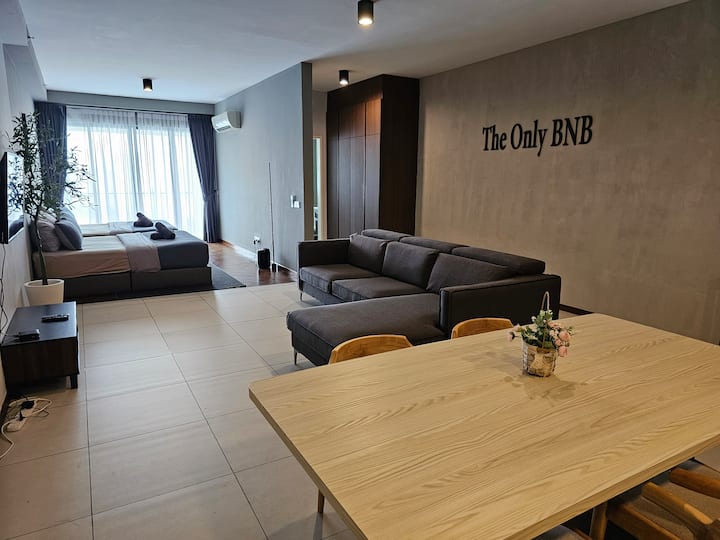 Deluxe Seaview Suite Twin Bed By The Only Bnb - Tanjung Bungah