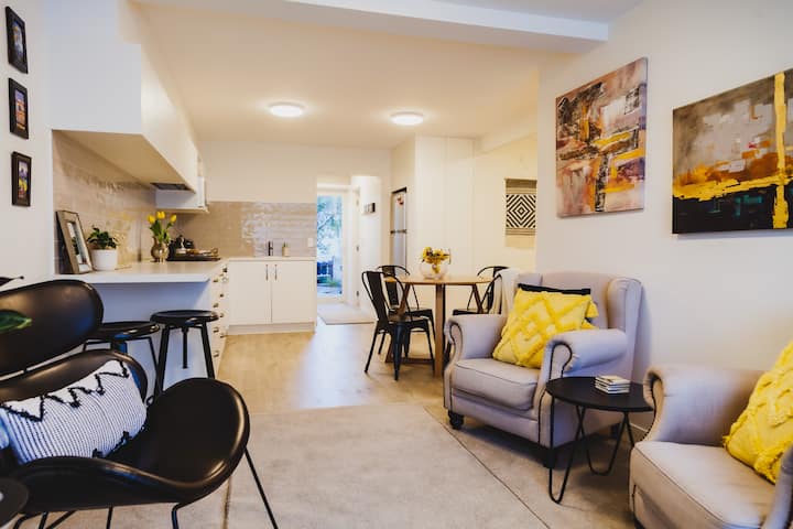 Kōwhai - An Inviting And Cozy Space In Queenstown - Queenstown