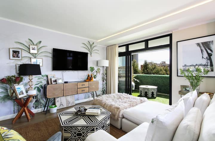 Spacious Luxury Home.sea View & Direct Lift Access - Cape Town