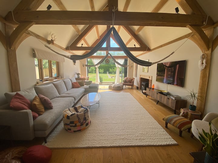Barn Style Relaxing, Spacious Retreat House - Thame