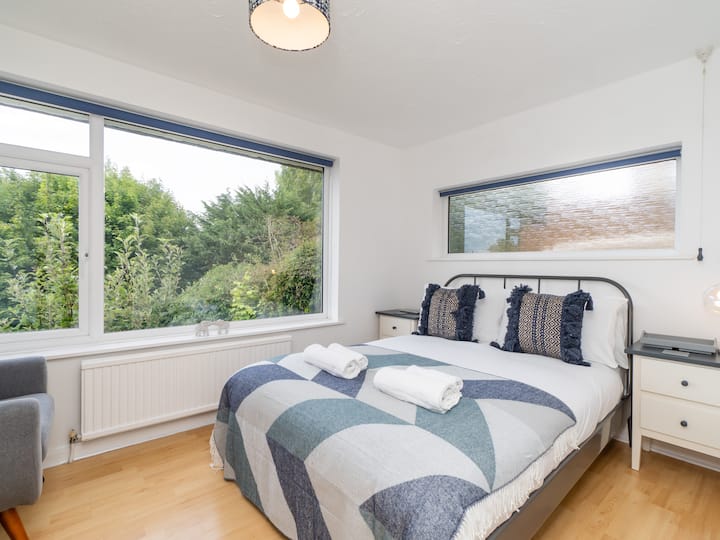 One Bed Flat With Stunning Views And Free Parking - Bath