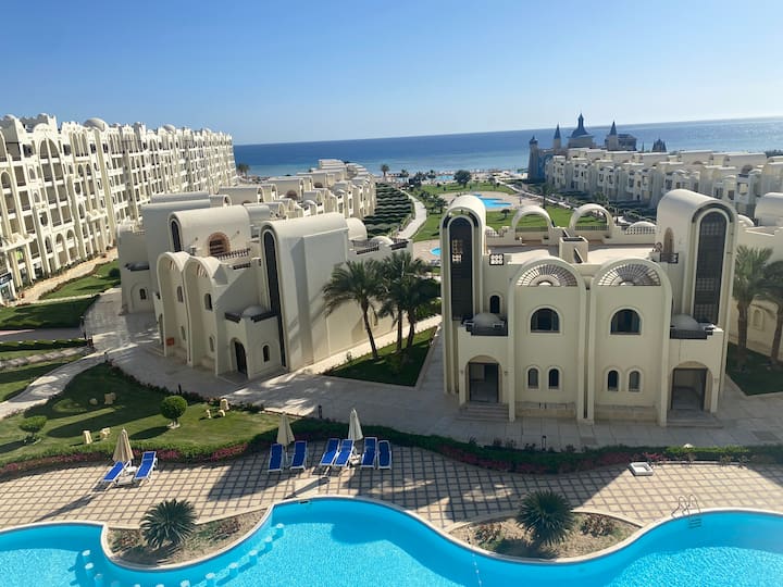 Ocean Breeze/ Hotel Gravity 5* Sea View Apartment - Hurghada