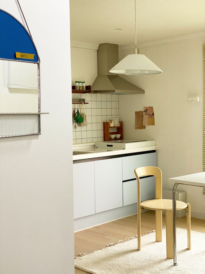 전포카페거리, 부산중심, 지하철환승센터, 방2개 최대4인 [서면역 도보 3분] - Busan Station