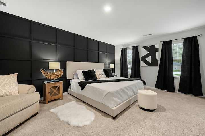 Atlanta 6 Bedroom With Indoor Open Space - Atlanta, GA