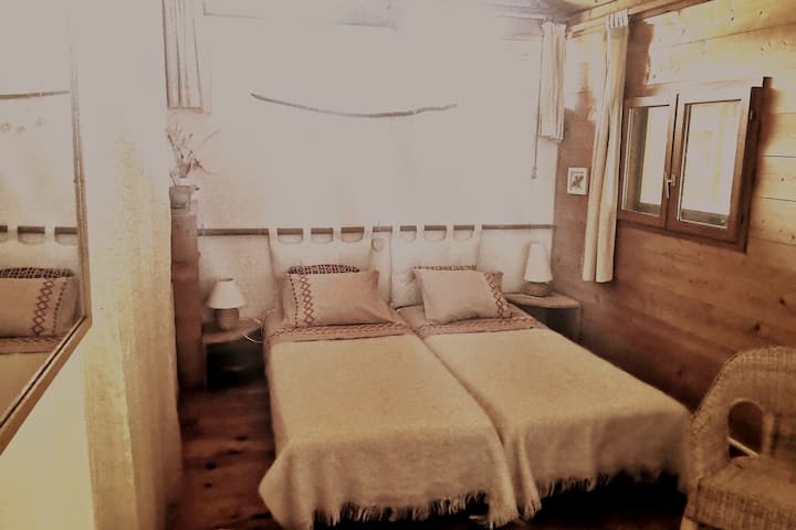 Chambre +Petit Déjeuner Dans Chalet-chez Sylvia - Isère