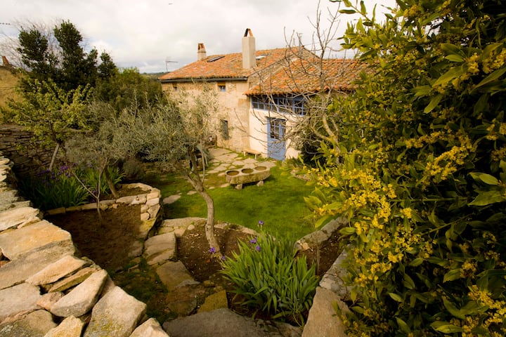 Casa De Los Arribes. 4-8 Plazas. Piscina Y Granja - Fermoselle