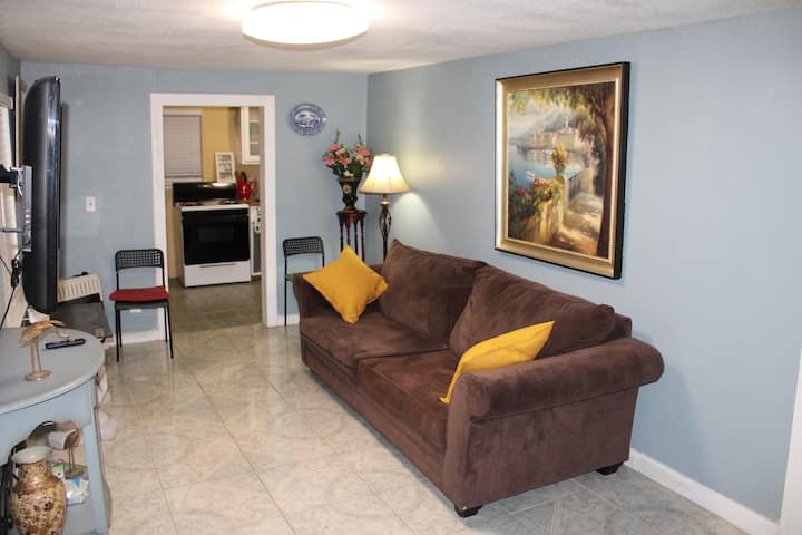 Adorable 2 Bed Unit In The Heart Of Downtown. - San Antonio