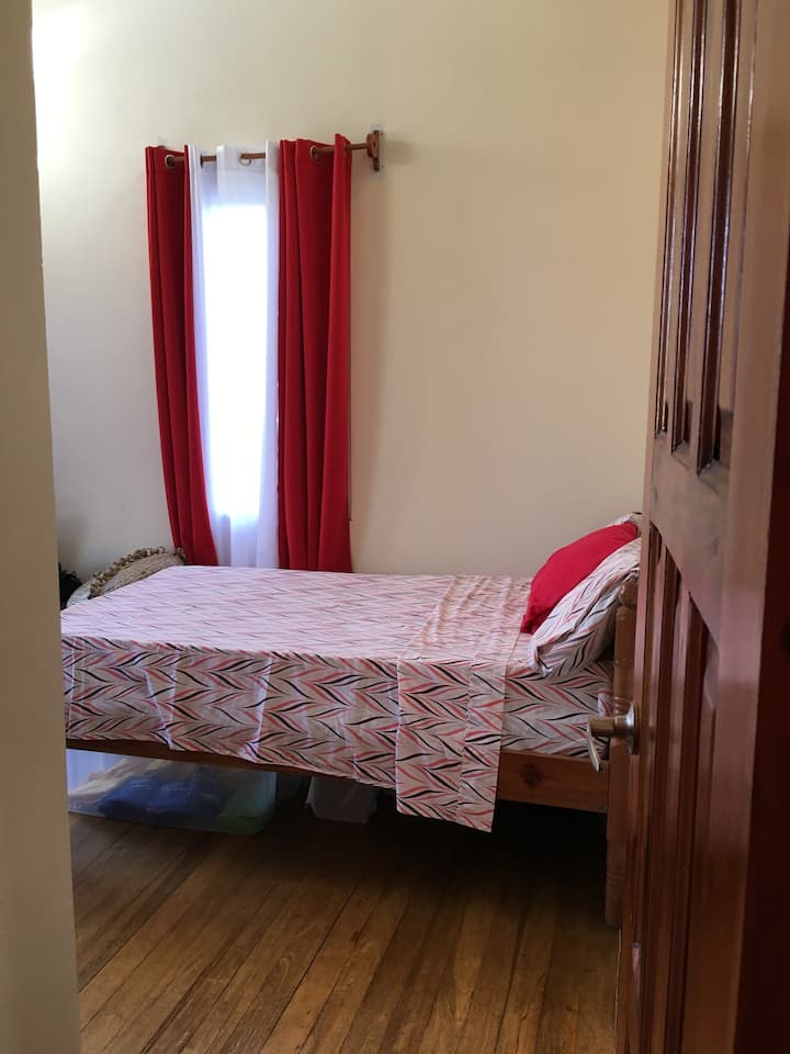 Welcoming 1-bedroom Bed And Breakfast With Patio - Belmopan
