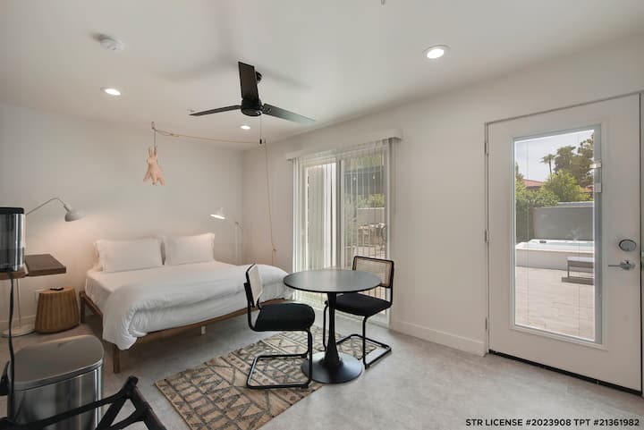 Moke's Sweet Suite W/ Heated Pool, Gym & Hot Tub - Scottsdale, AZ