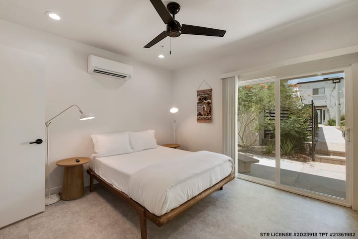 R.m. Canary's Suite W/ Heated Pool, Gym & Hot Tub - Phoenix-Sky-Harbor Airport (PHX)