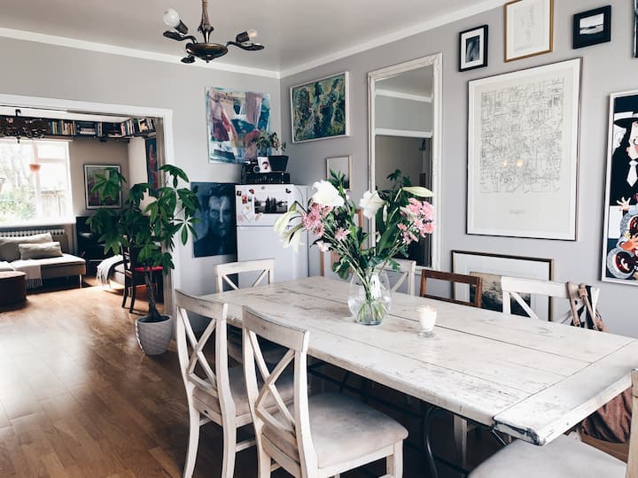 Art House In The Heart Of Reykjavík - Reikiavik