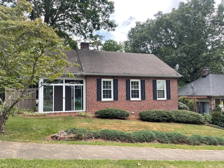 Mill House - Quiet Neighborhood - Asheville, NC
