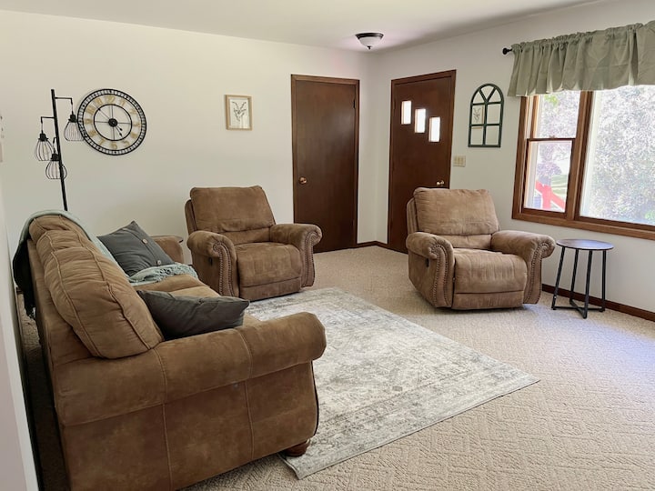 Dog Friendly W/large Yard, Countryside Oasis - Alexandria, MN
