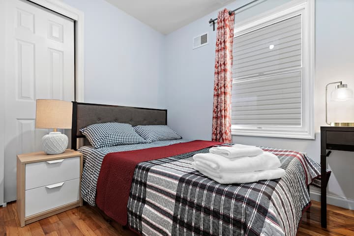 Modern Private Room/wifi/7min To Jsq Path/desk/tv - Jersey City, NJ