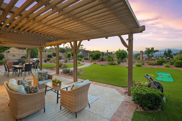 Designer Home｜near Disney｜views & Bbq｜more In La - Brea, CA