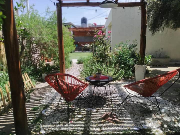 Lugar Encantador Con Gran Patio, Pergola  Y Asador - San Rafael, Argentina
