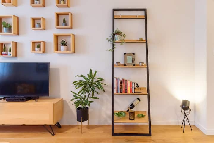 Bright Modern 1 Br | Private Parking| Wifi 750mbps - Podgorica