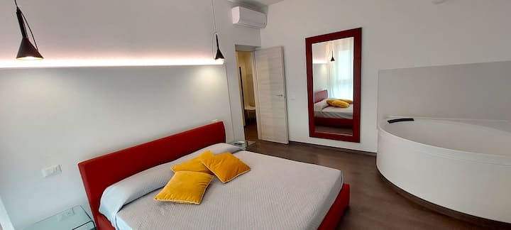 Romantic Apartment With Jacuzzi - Verona