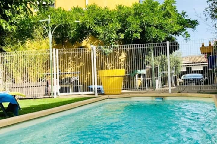 Charmante Bastide Provençale Avec Piscine Privée - Aubagne