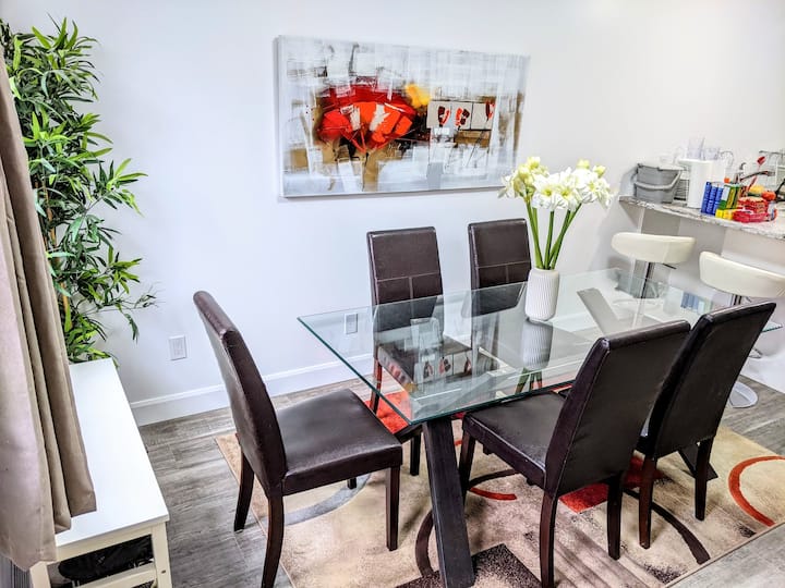 4-bedroom Home, Sleeps 8+ - Gatineau