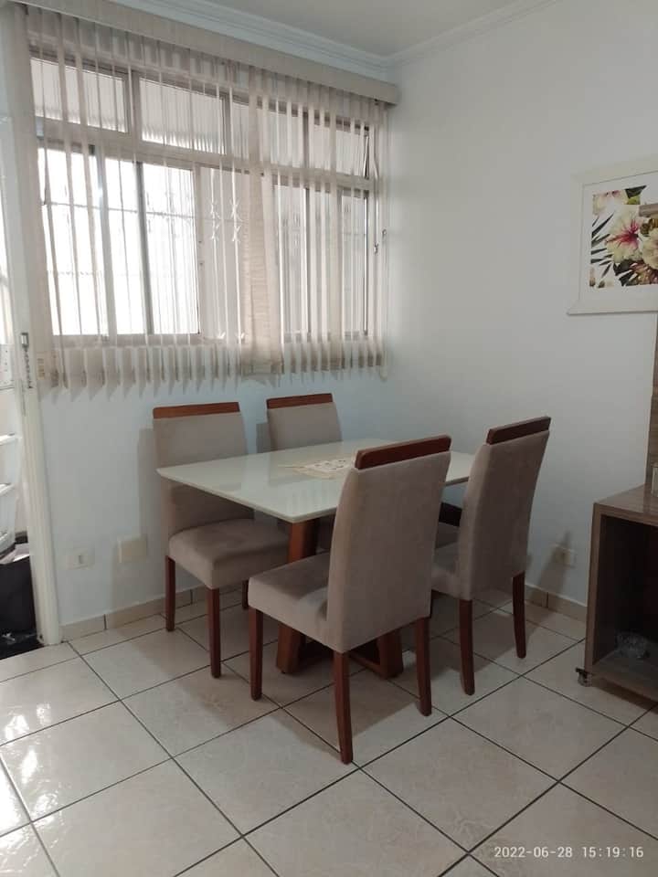 Quarto Mobiliado P/ Duas Pessoas - Santos