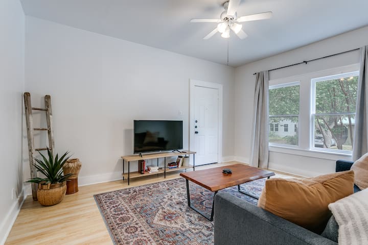 Cozy & Private Space By The Pearl & Riverwalk! - San Antonio, TX