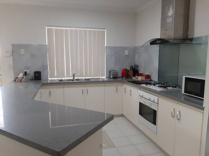 ★Family Home★deluxe & Ideal★free Wifi & Gifts - Kalamunda