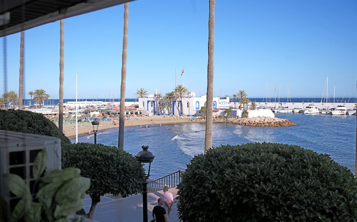 Marbella Beachfront Apartment With Fantastic Views - Marbella