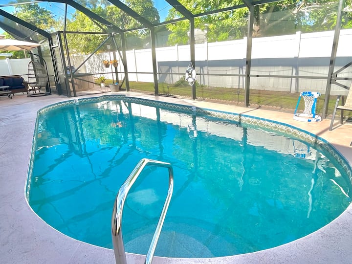 Free Heated Pool, Weber Gas Grill, Great Location - West Palm Beach, FL