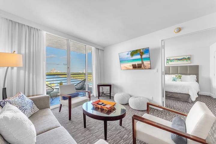 2 Bedroom 2 Bath Unit With Beach & Ocean View - Fort Lauderdale, FL
