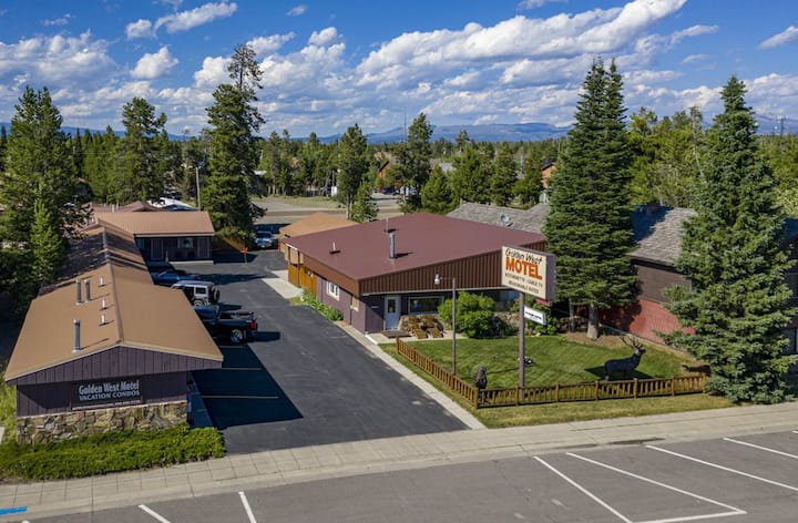 Golden West Motel Charming One Level Room #11 - West Yellowstone, MT