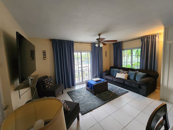 Garden Oasis  3 Bd 3 Bth Alluring Secure Apartment - Kingston, Jamaica
