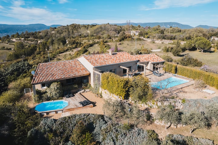Le Petit Chêne Apt : Villa Et Gîte Dans Le Luberon - Apt
