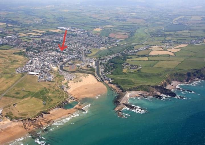 A Beautiful Victorian House 5min Walk To Beach. - ブード