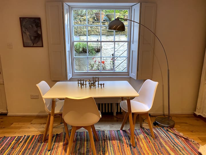 Newly-converted 1-bedroom Flat In Prime Clifton - Bristol