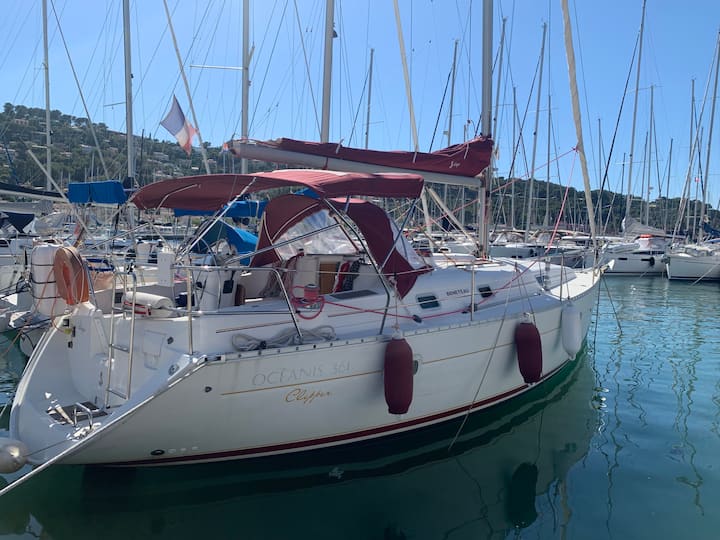 Saint Mandrier Sur Mer
Chambres à Bord - Saint-Mandrier-sur-Mer