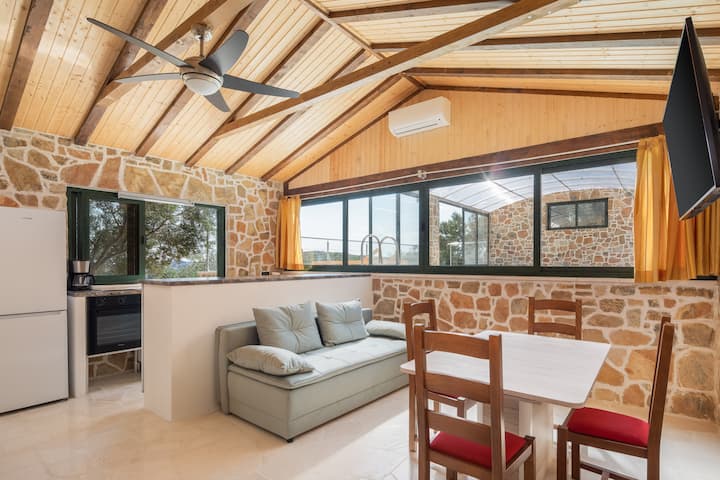 Villa Poseidon & Luxury All Private Pool - Dugopolje