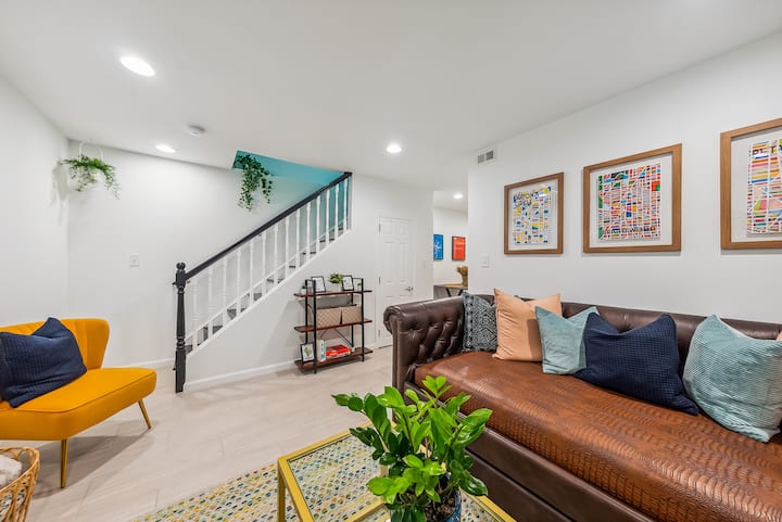 Airy 2-bed Apartment W/ Full Kitchen & Laundry - Edgewood, Washington DC