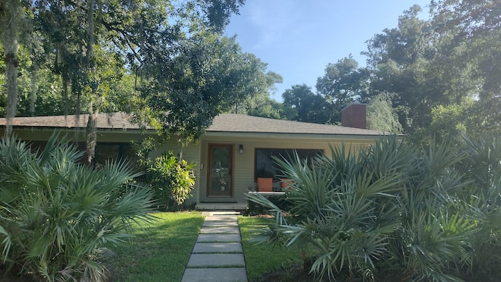 Gator House - 4 Blocks To Uf And The Swamp - Gainesville, FL