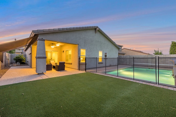 Tasha Home Away From Home - Surprise, AZ