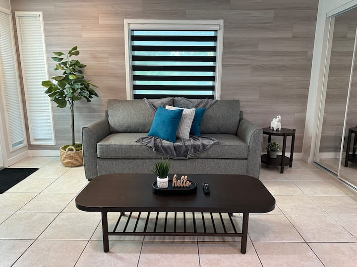 Home W/ Patio  9 Min To Hard Rock /Beaches (#2) - Dania Beach, FL