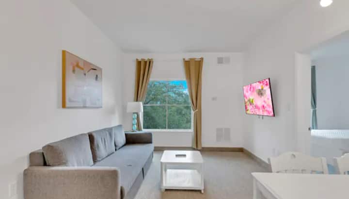 Suites At Lake Buena Vista Close Disney Spring - Orlando, FL