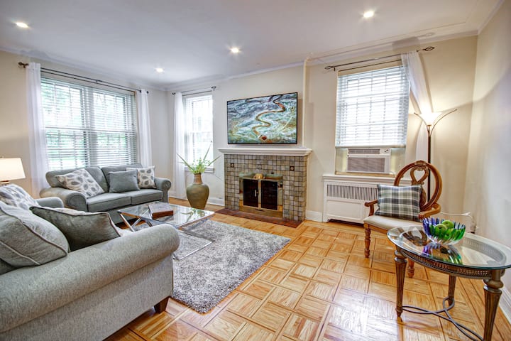 Cheerful House 3 Bedrooms 2 Baths 2 Free Parkings - Montréal, QC