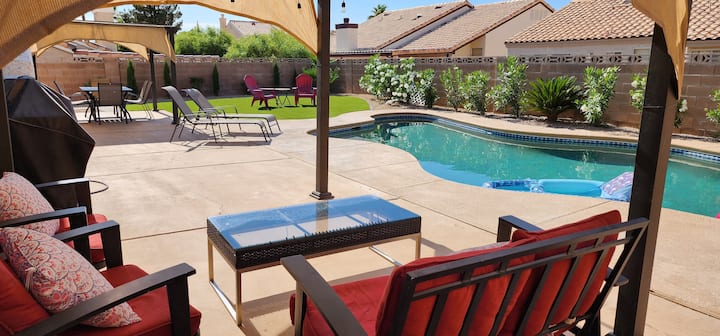 Beautiful 5 Br House W. Pool 10 Min To The Strip - Las Vegas